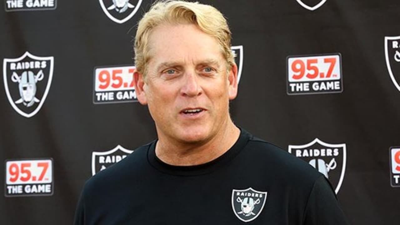 Del Rio Addresses Media as Raiders Resume Camp