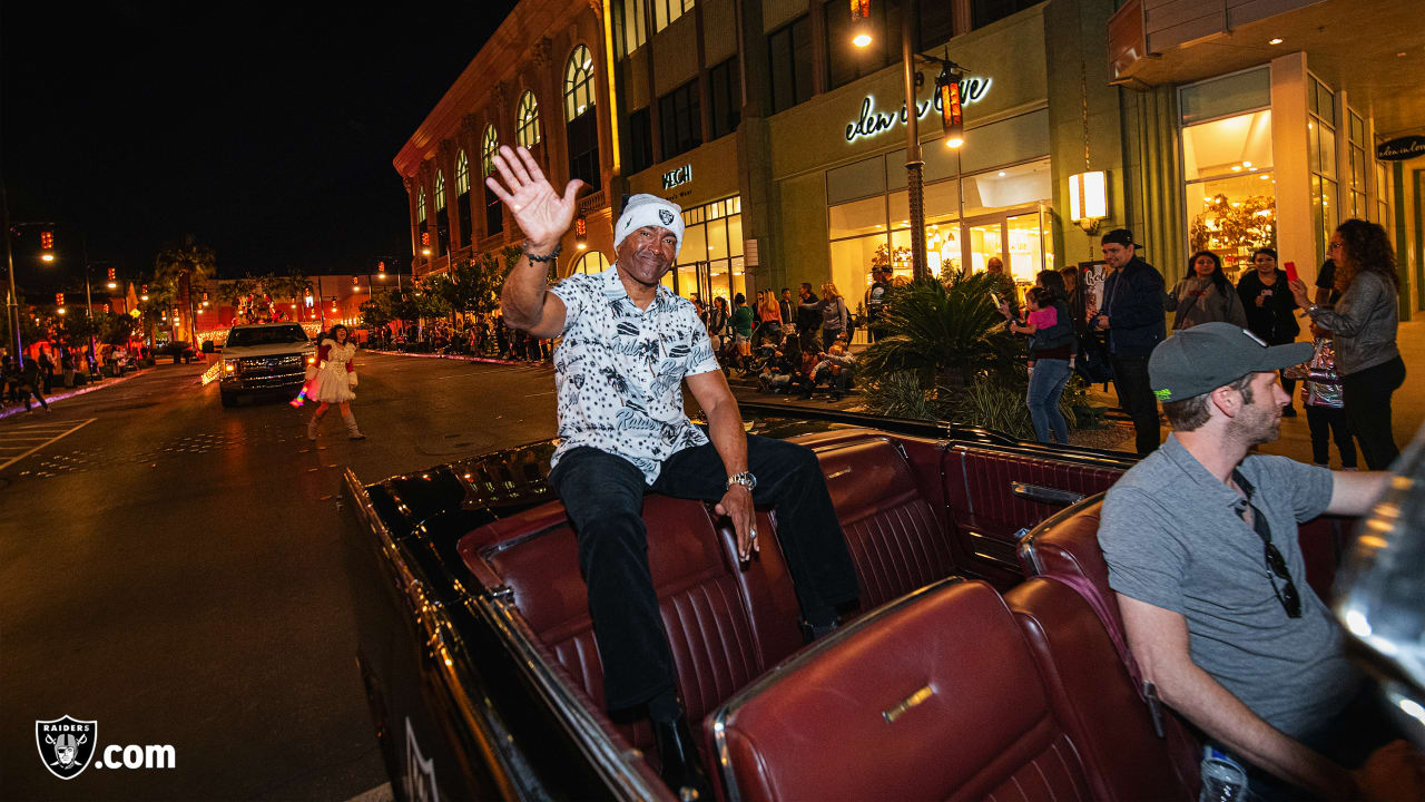 Alumnus Leo Gray represents the Raiders at Santa's Arrival Parade