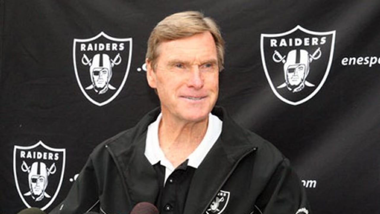 Coach Saunders 12-30-11