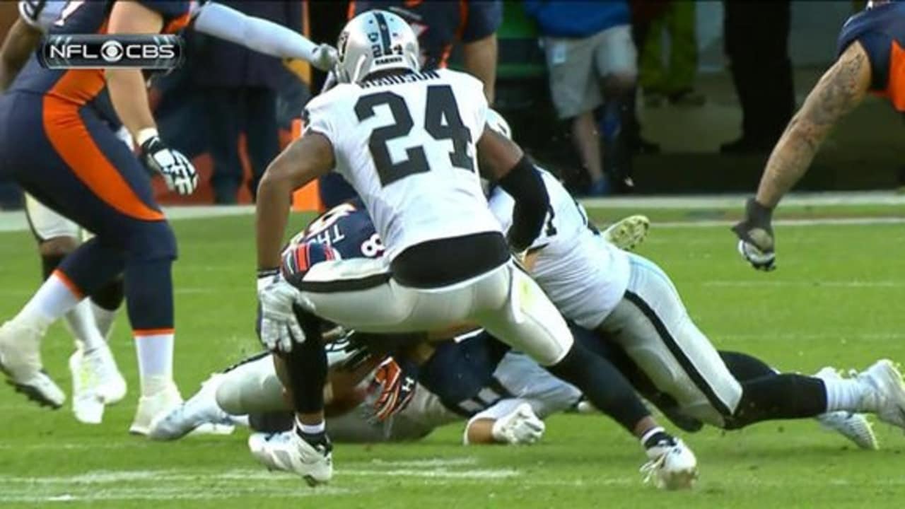 Raiders Charles Woodson recovers forced fumble
