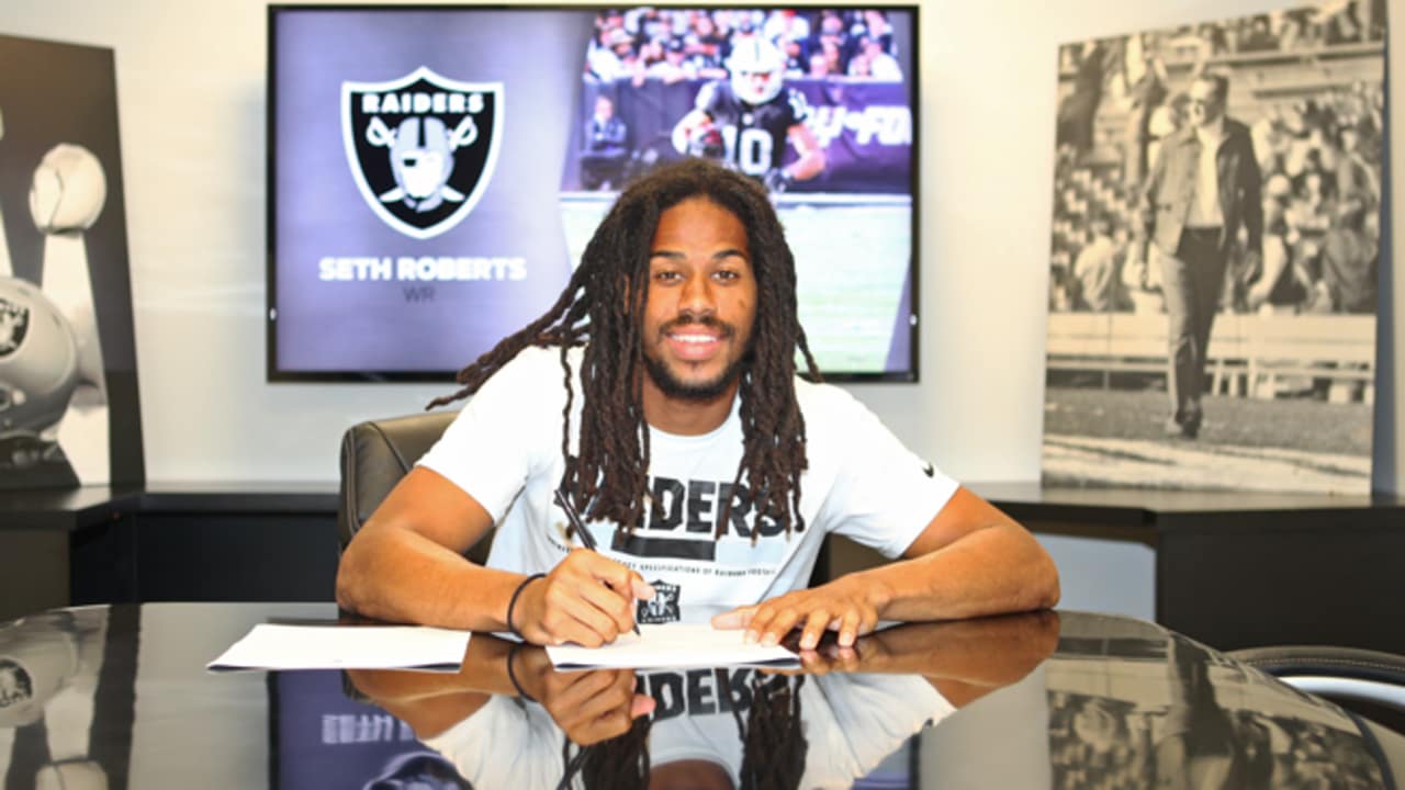 Raiders Sign WR Seth Roberts To Two-Year Extension