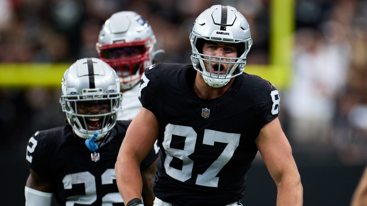 Michael Mayer nominated for Week 6 Pepsi Zero Sugar NFL Rookie of the Week