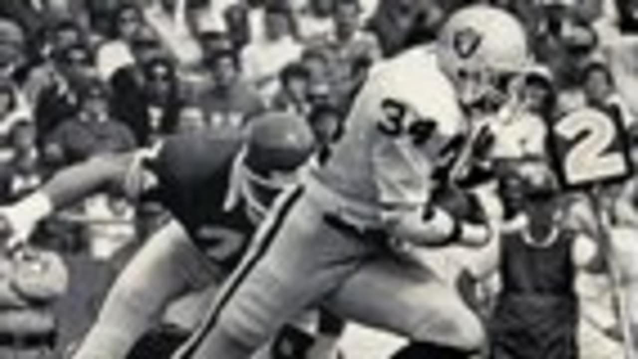 Plunkett Leads Comeback Over Chiefs