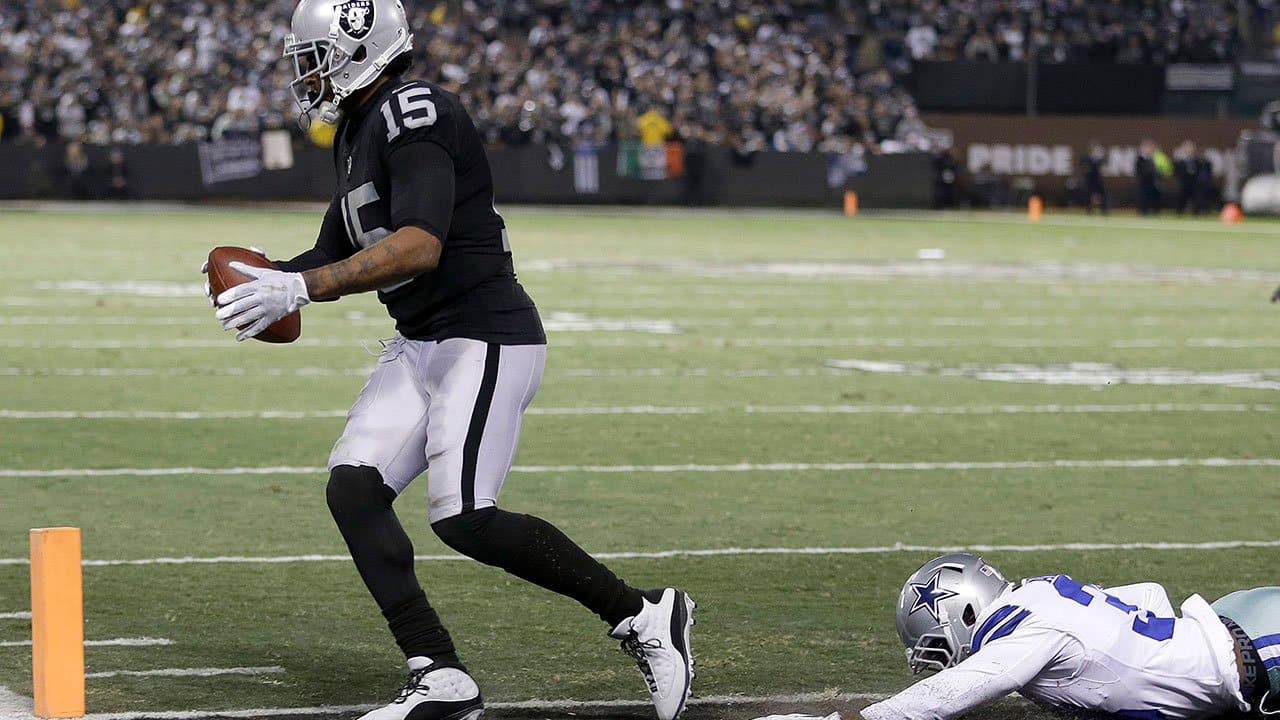 Derek Carr Throws Second Touchdown Of The Night To Michael Crabtree