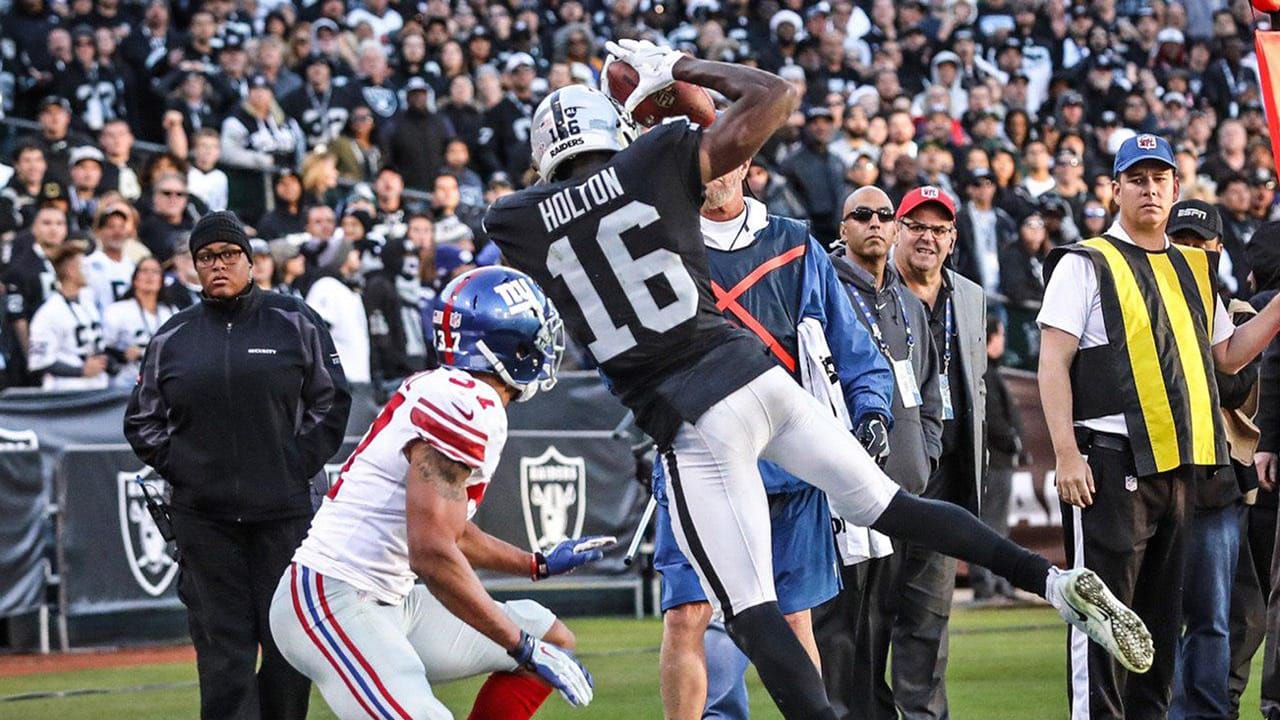Top Shots: Raiders vs. Giants - Week 13