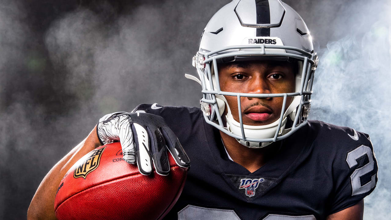 Running back Josh Jacobs earns high praise from NFL Hall of Famer