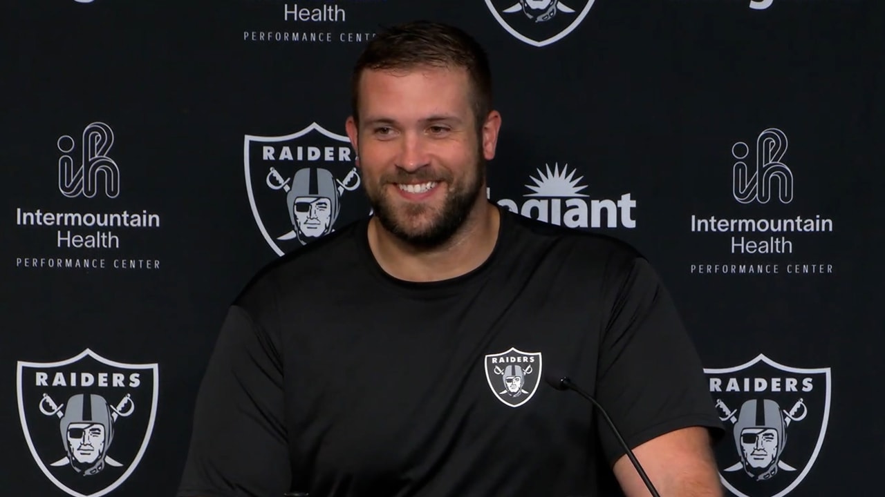 Guard Alex Bars on 2023 Training Camp, offensive line depth ...