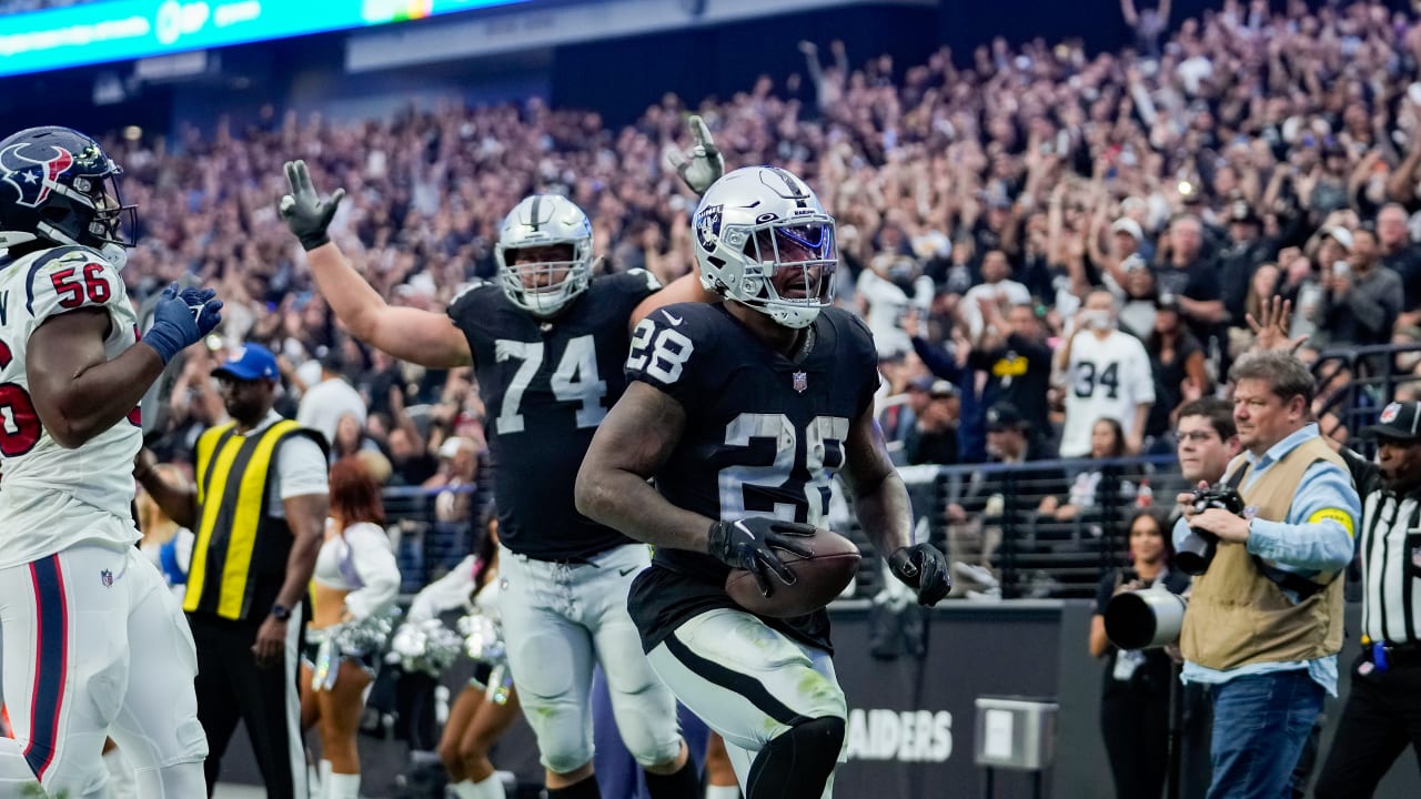 Jacobs brilla en triunfo sobre Houston