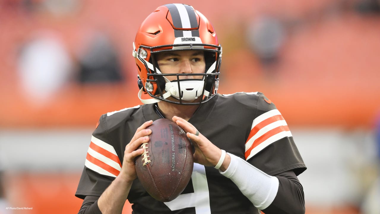 Fast Facts: Get to know QB Nick Mullens