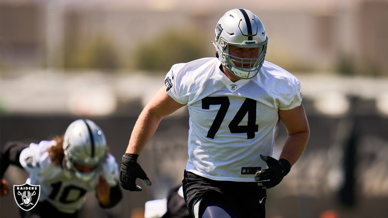 Position Breakdown: Previewing the Raiders offensive linemen for 2022 ...