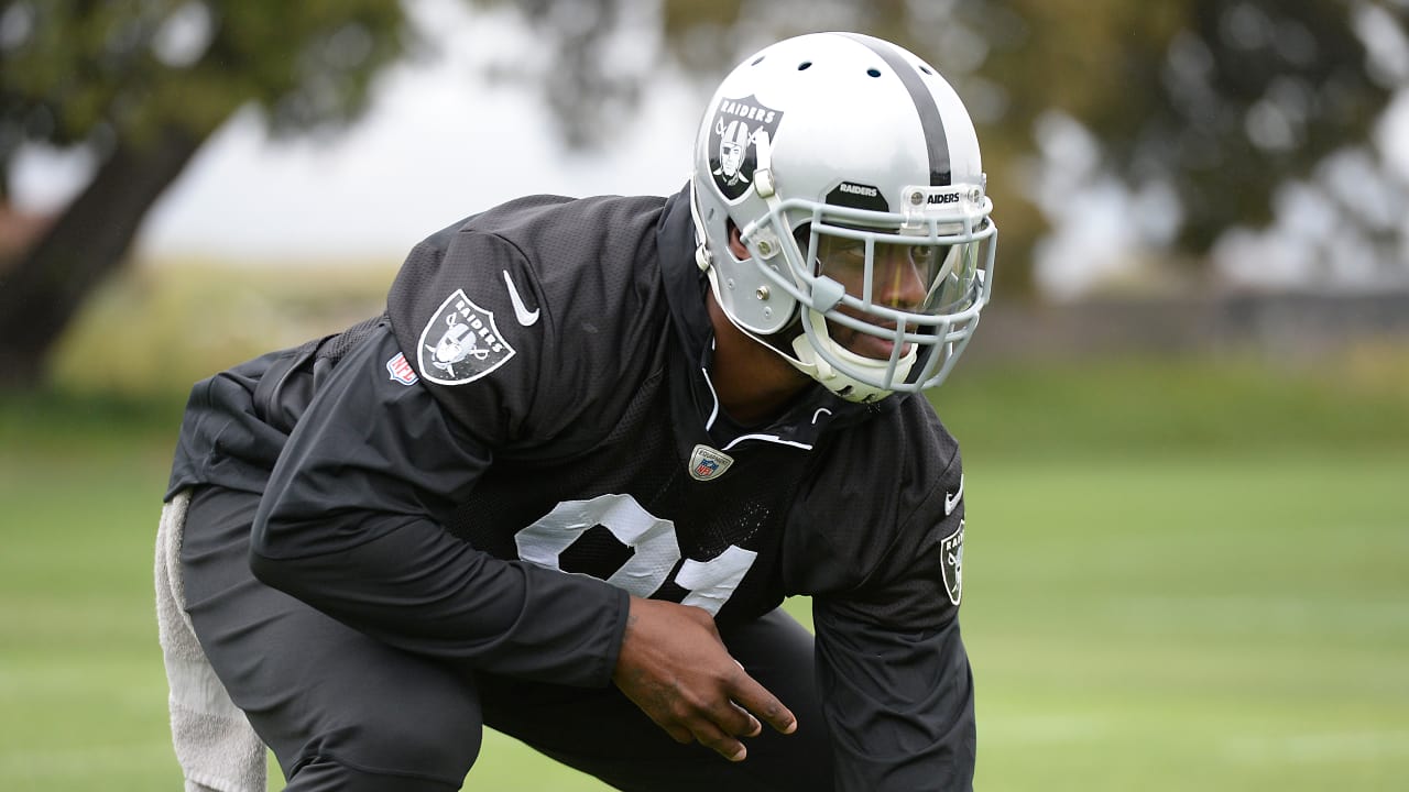 Raiders Sign Calhoun From Practice Squad