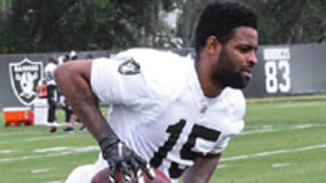 Practice Notebook: Michael Crabtree Compares Derek Carr To Hall Of Fame ...