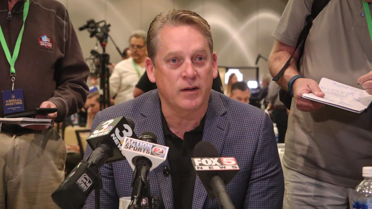 Head Coach Jack Del Rio Discusses Raiders News