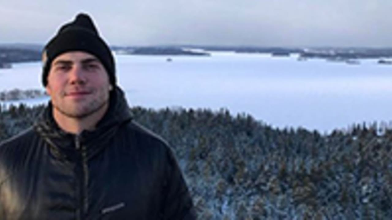 Raiders Round-Up: Tight End Cooper Helfet Braves The Cold