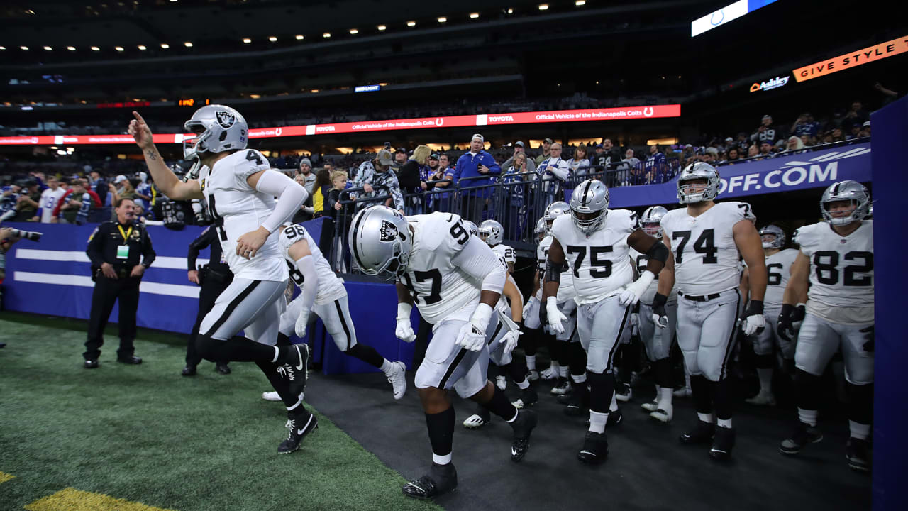 'We're finding a way': Carr authors yet another game-winning comeback