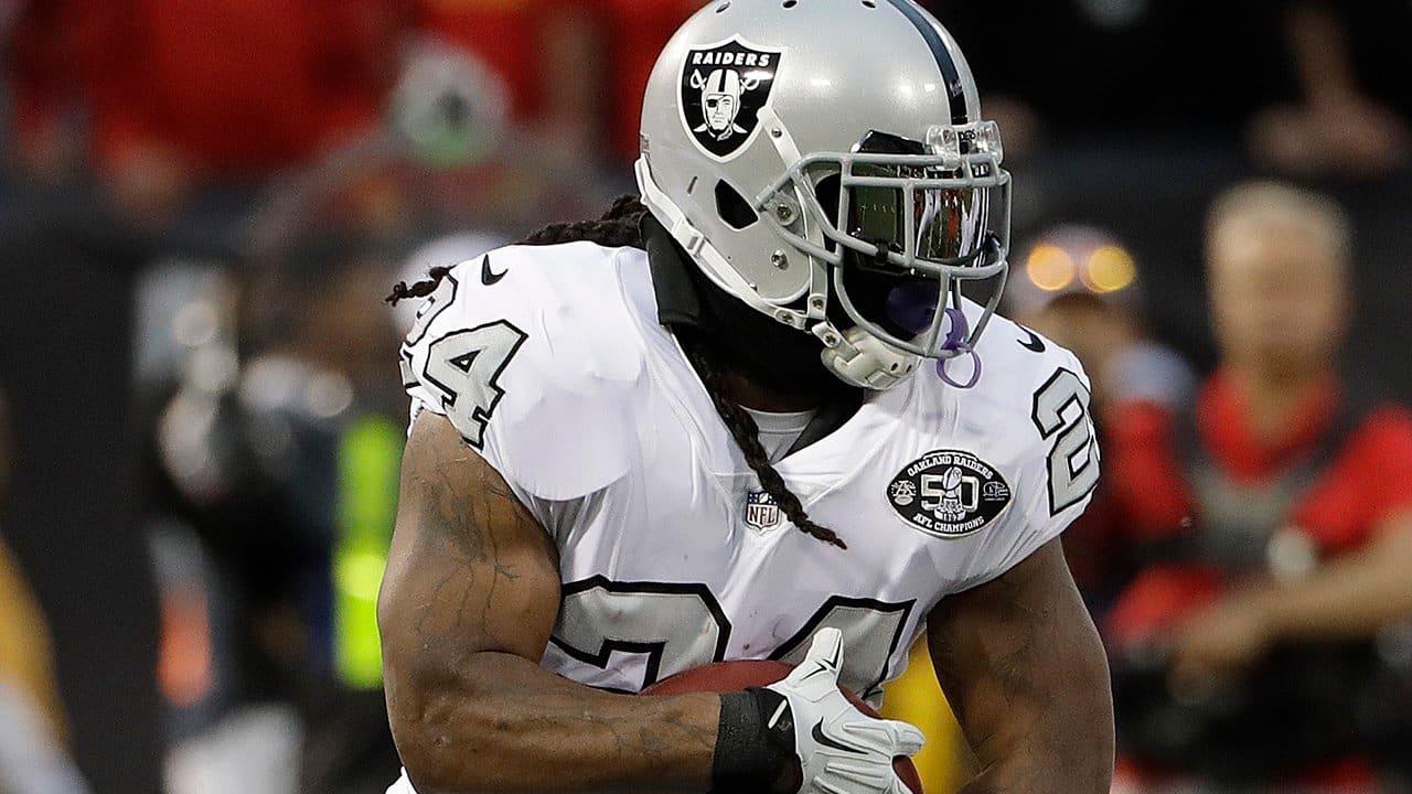 Lynch Puts Chiefs Defender On Skates On His First Carry