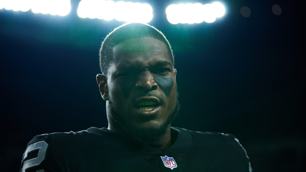 Denzel Perryman leading AFC inside linebackers in early Pro Bowl voting ...