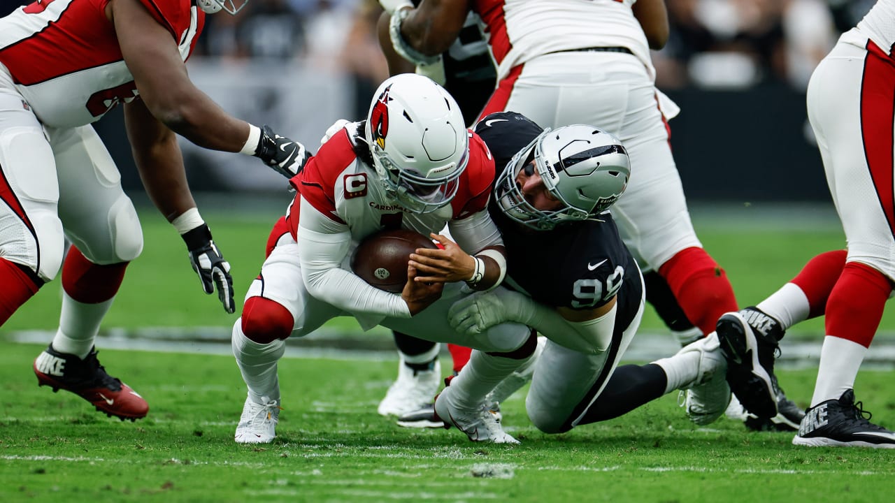 Maxx Crosby is too fast off the line, sacks QB Kyler Murray