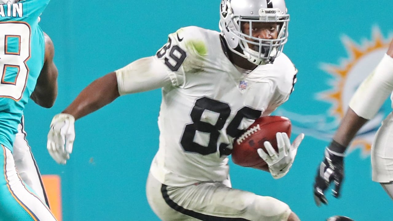 Cooper Sneaks By To Get Open For 20-Yard Catch