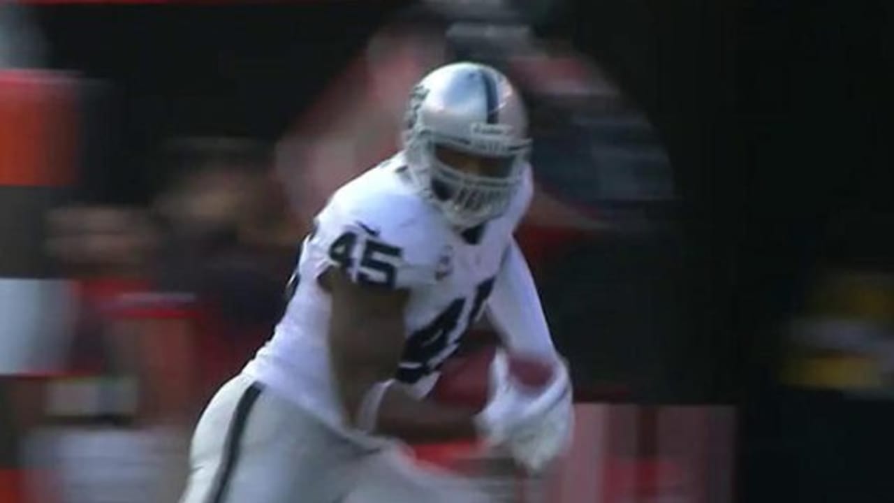 Raiders Marcel Reece 55-yard catch and run