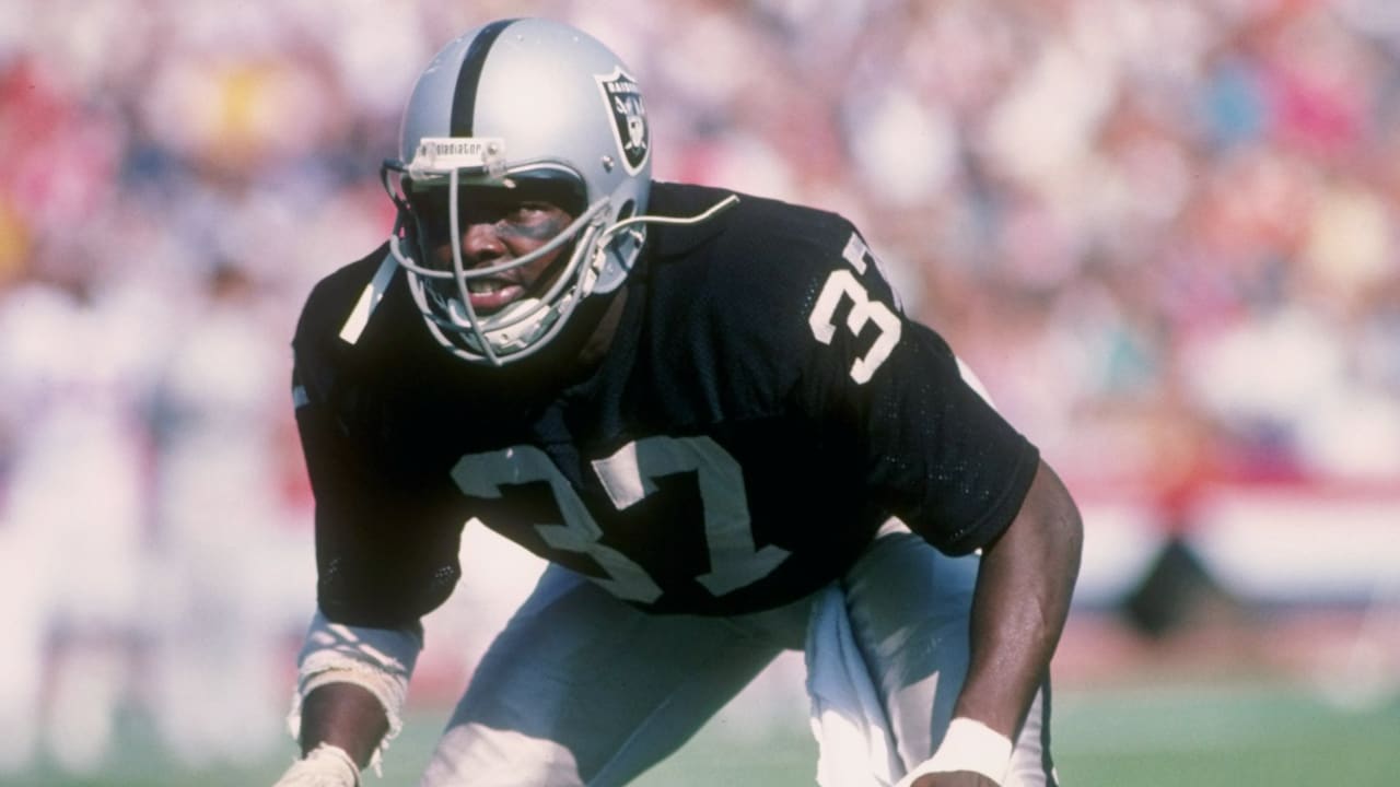 Lester Hayes, Art Powell highlight 6 Silver and Black senior ...