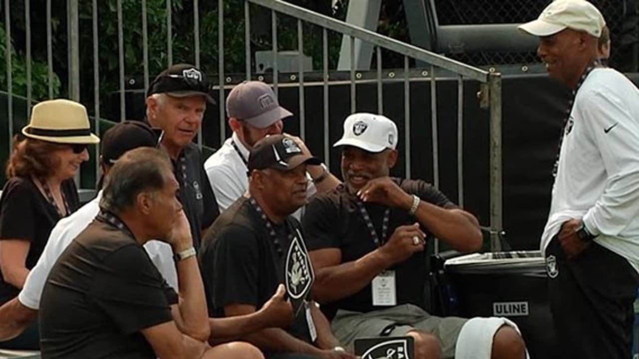 Former Raiders Players Enjoy Alumni Day