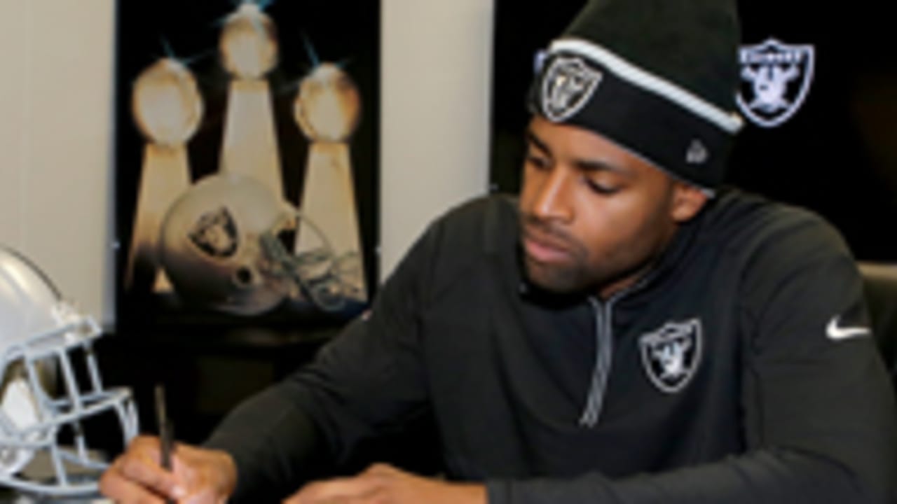 Raiders Sign WR Michael Crabtree to Four-Year Contract Extension