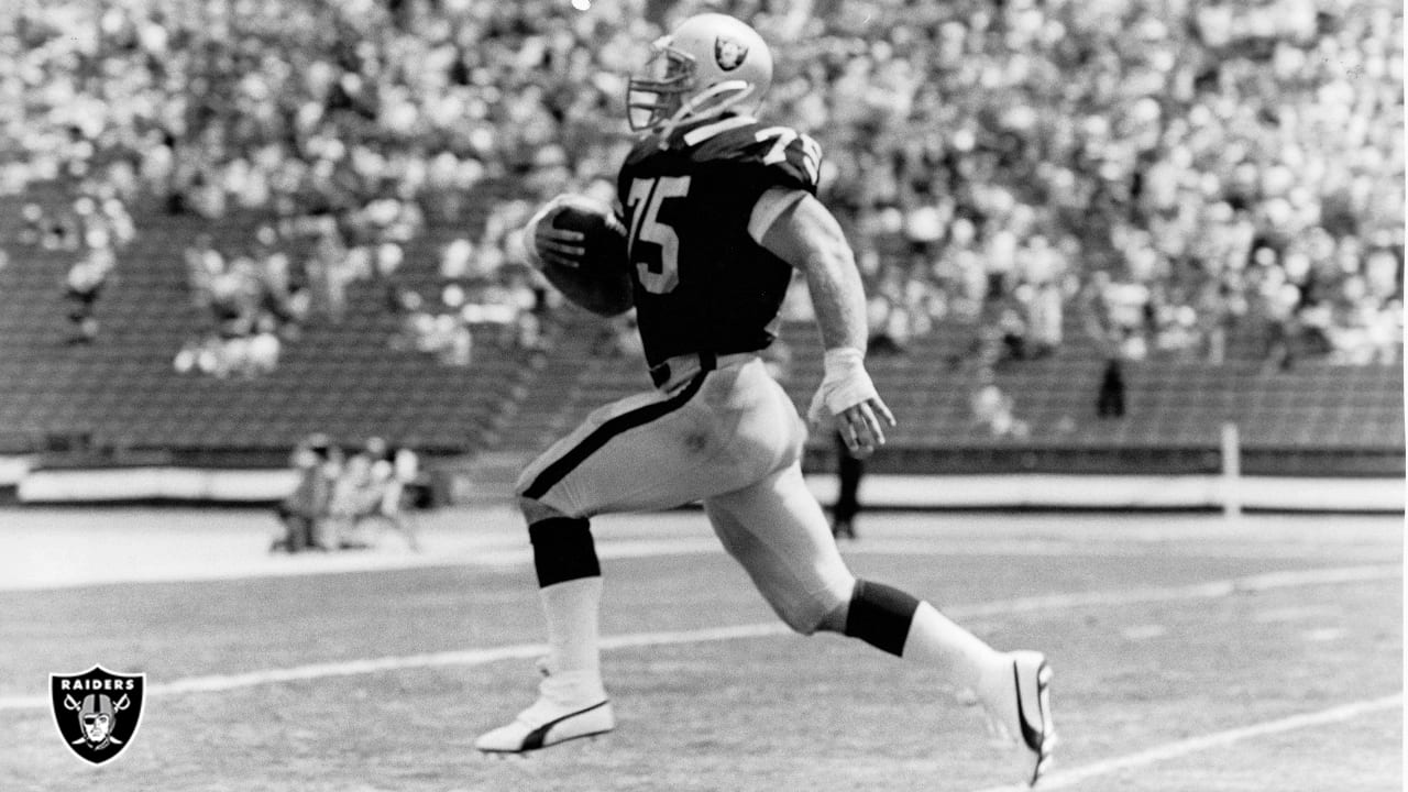 The best of Howie Long's Hall of Fame career in photos