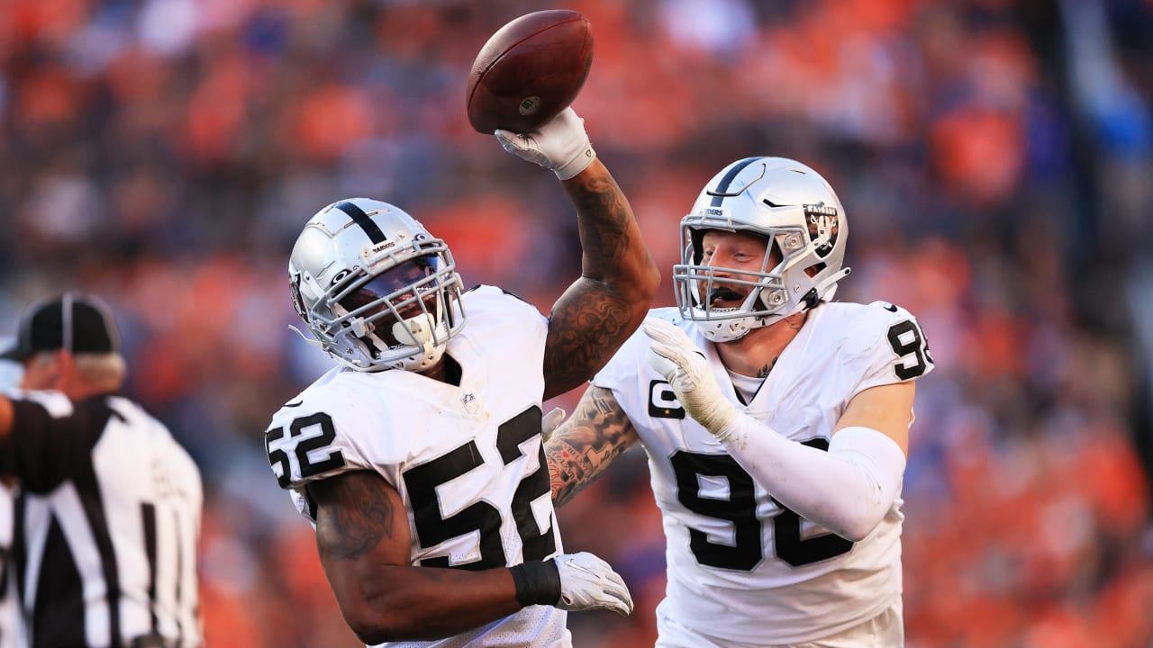 Thomas forces the fumble, Perryman recovers for key takeaway