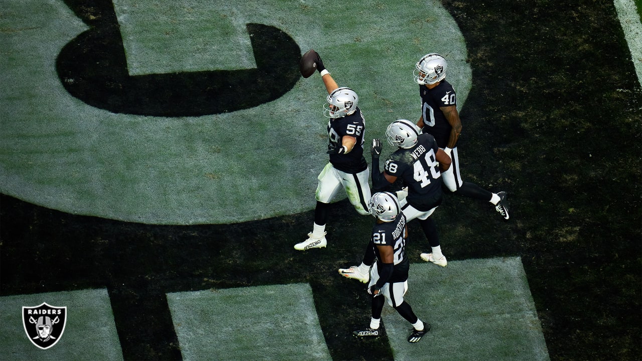 177 Feet Up: The best 40 photos from the catwalk | Raiders vs. Patriots