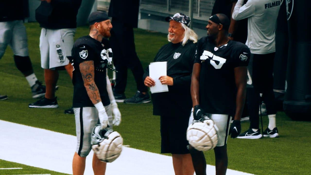 Rob Ryan mic'd up at Training Camp: 'Race off that football, fellas!'