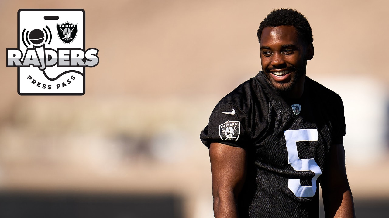 Brandon Bolden and Divine Deablo Pressers - 7.26.22 | 2022 Training ...