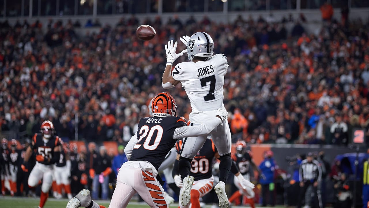 Raiders fight to the very end in wild-card loss to the Bengals ...