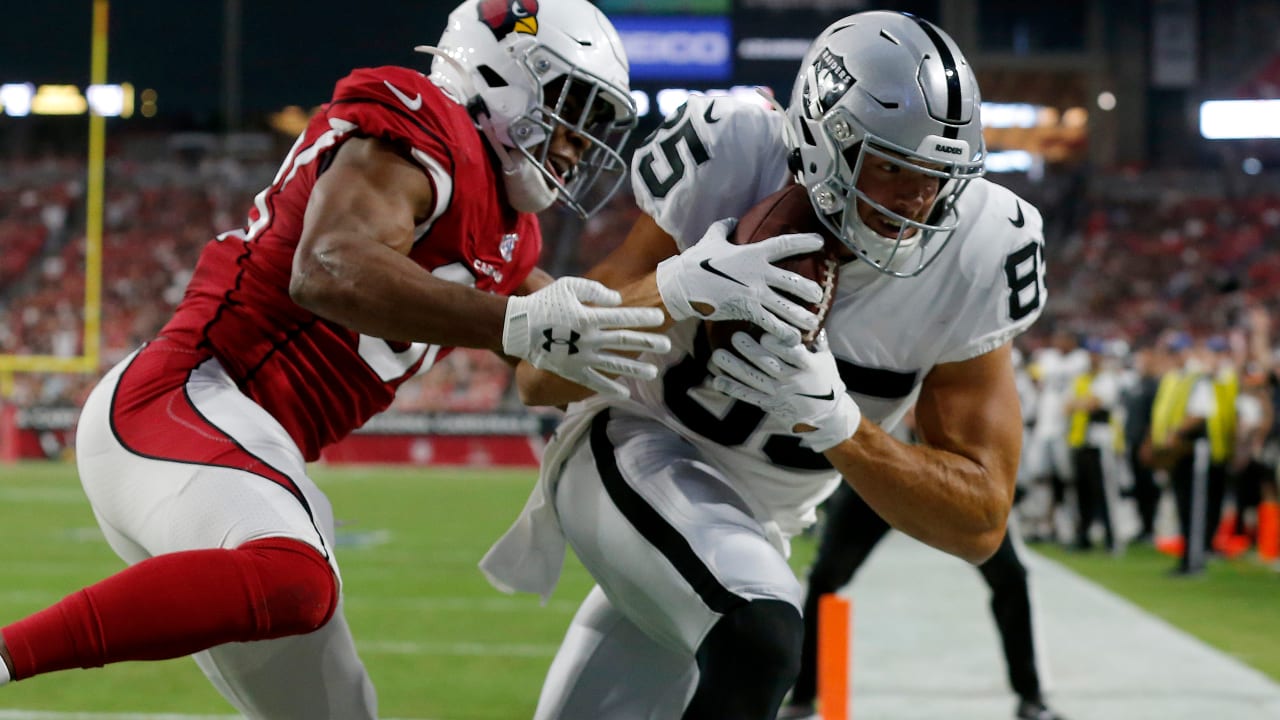 Derek Carrier catches a 2-yard TD pass