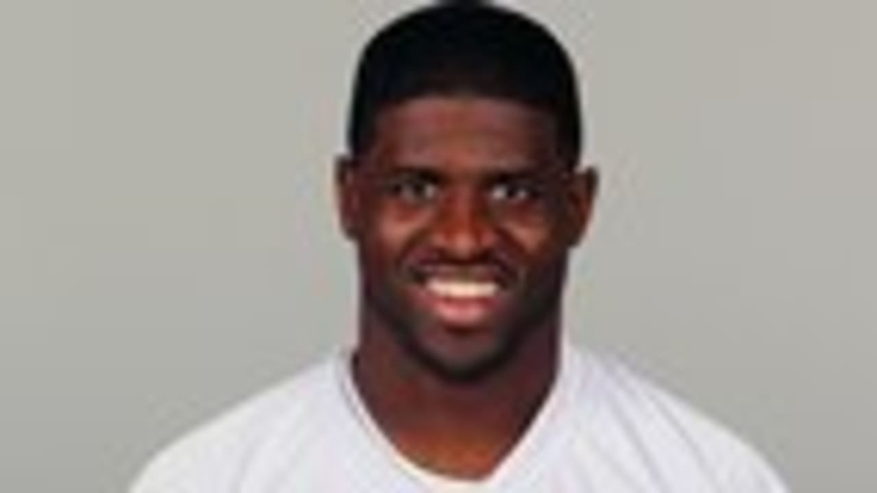 Raiders Sign S Reggie Smith