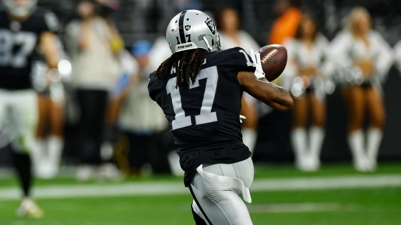 Adams loses defender on 36-yard gain before half