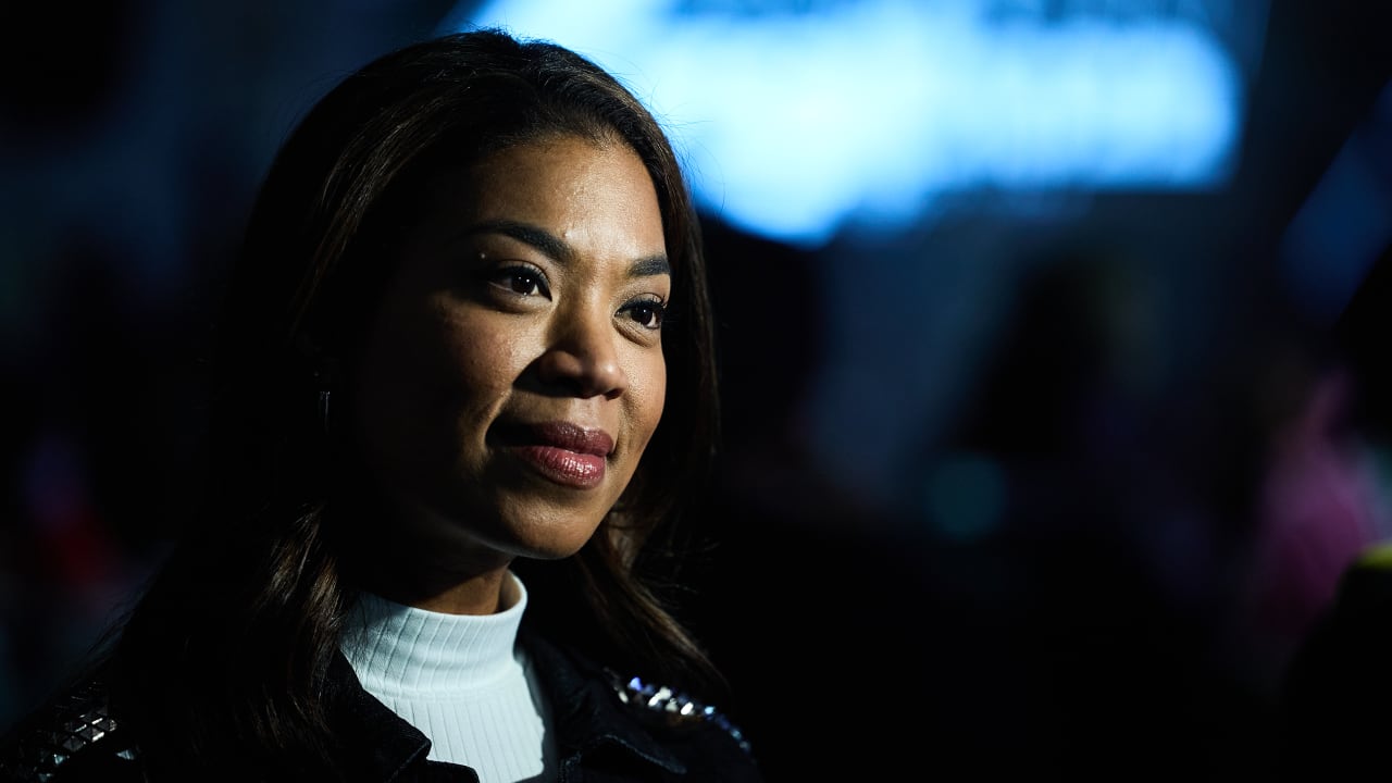 Sandra Douglas Morgan이 한국계 미국인 1세대인 어머니를 통해 청렴과 교육의 가치를 배운 방법