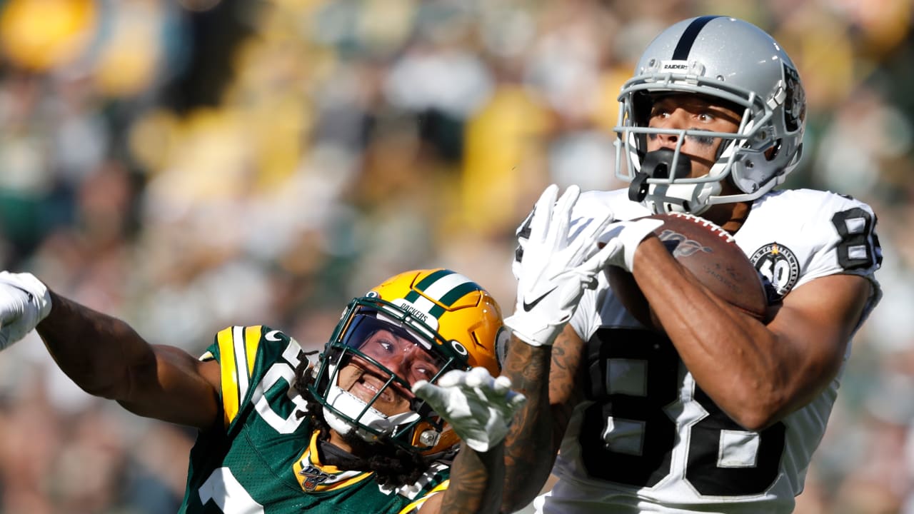 Ateman corrals impressive over-the-shoulder grab for 36 yards