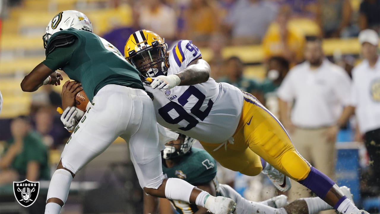 Highlights: Raiders select DL Neil Farrell Jr.