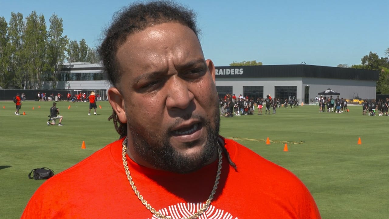 Donald Penn Discusses Lynch's Impact Off The Field