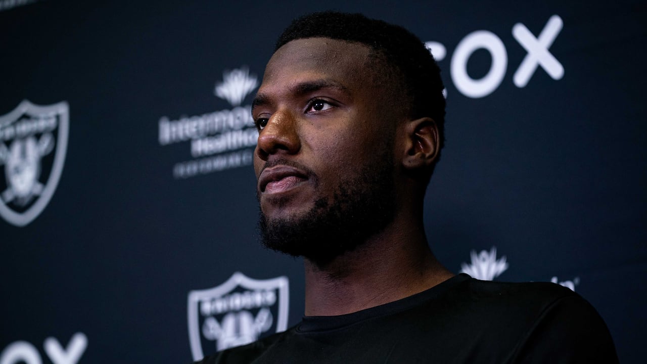 Bryan Edwards discusses mindset for 2021 and chemistry with Derek Carr