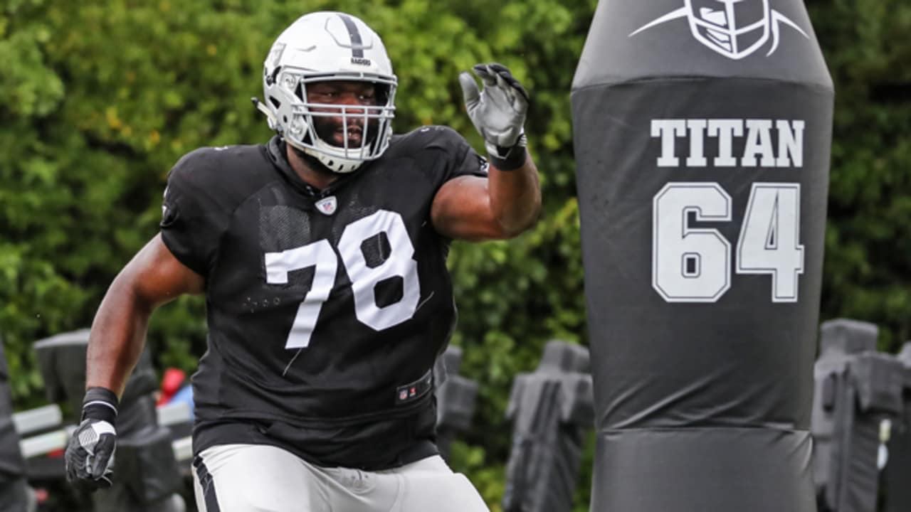 Training Camp Notebook: Justin Ellis Reunites With College Teammate IK ...