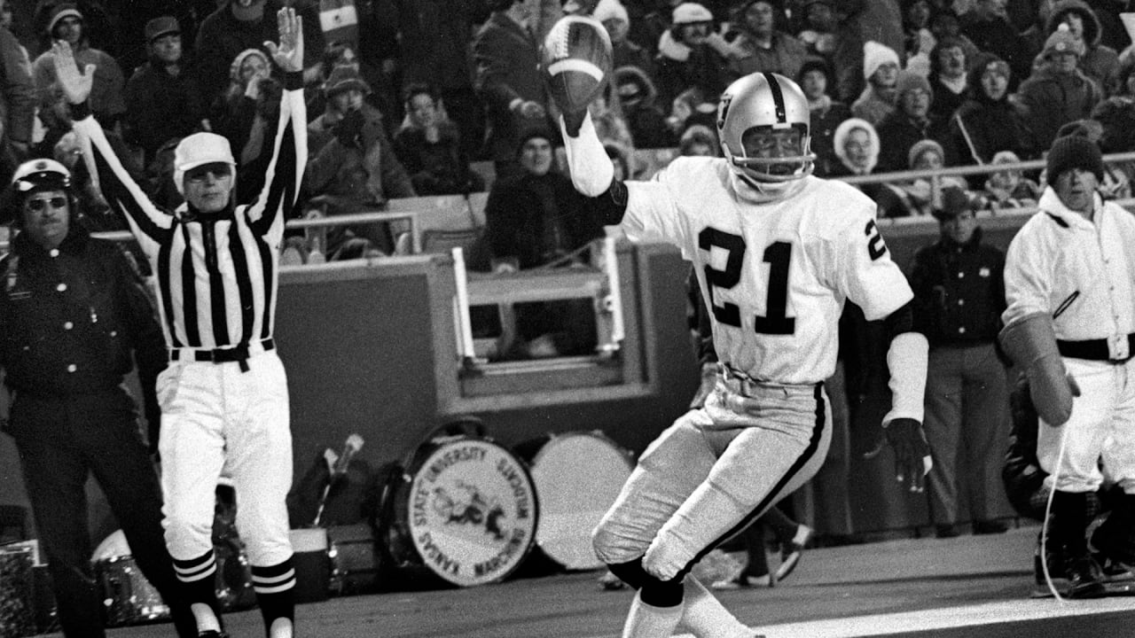 Take a look at some of the best photos of Hall of Famer Cliff Branch