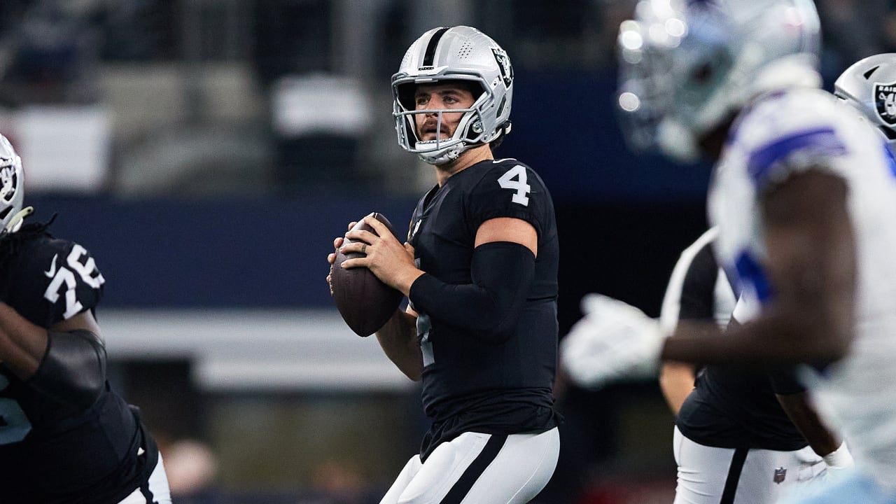 Derek Carr nominated for Week 12 FedEx Air Player of the Week