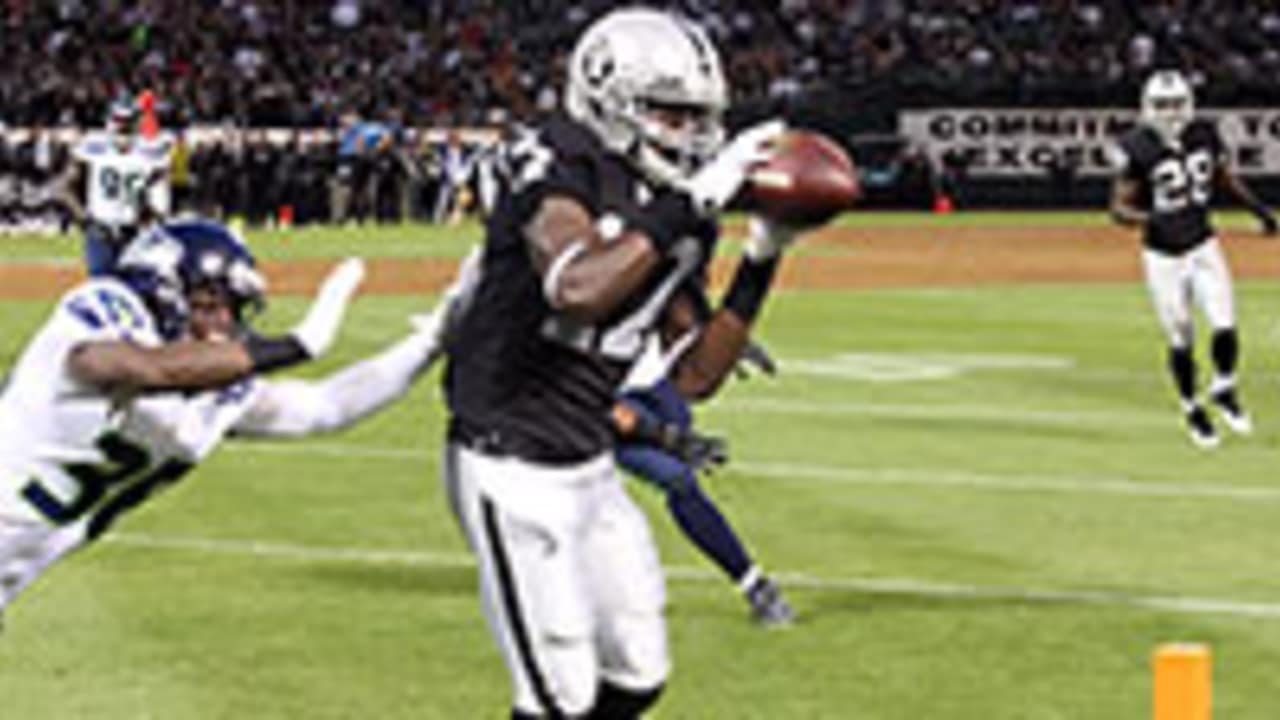 Raiders, Carr Dominate Defending Champs