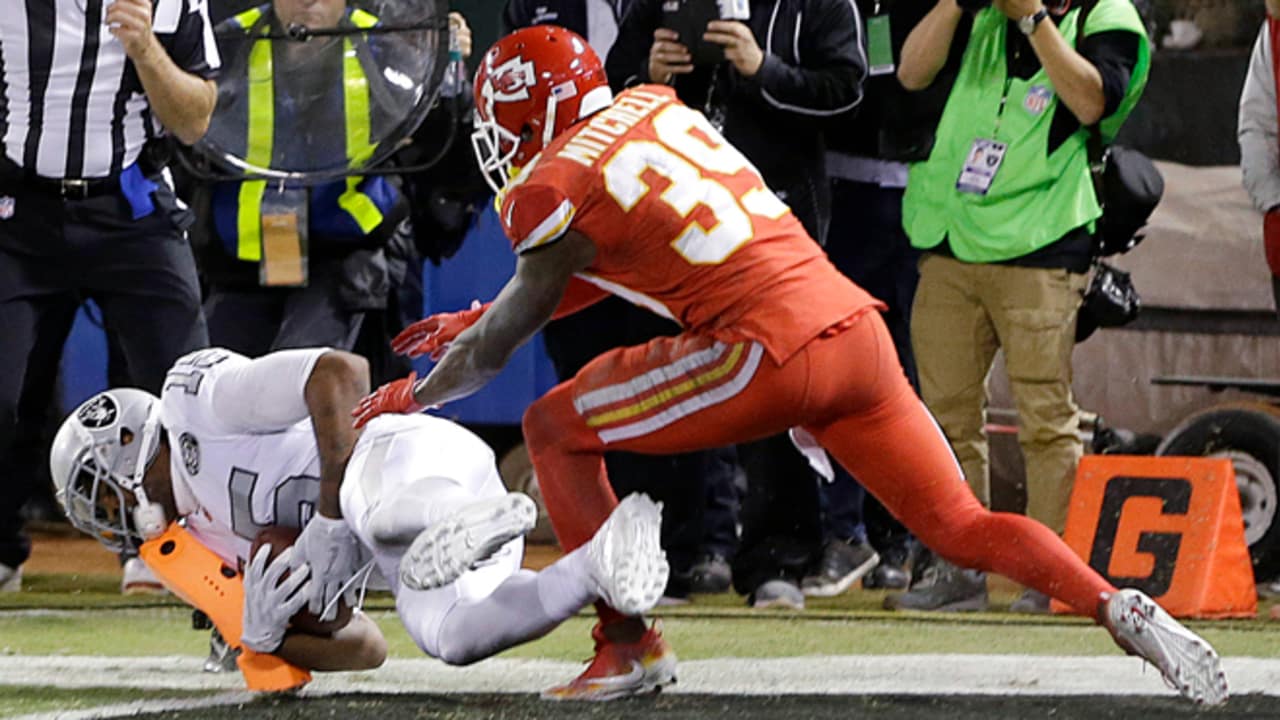 Highlights From The Oakland Raiders Win Over The Kansas City Chiefs