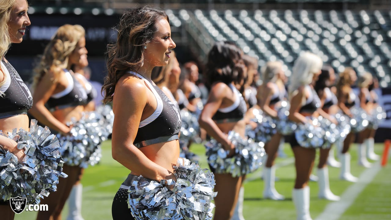 Sights of the Game: Raiderettes vs. Rams