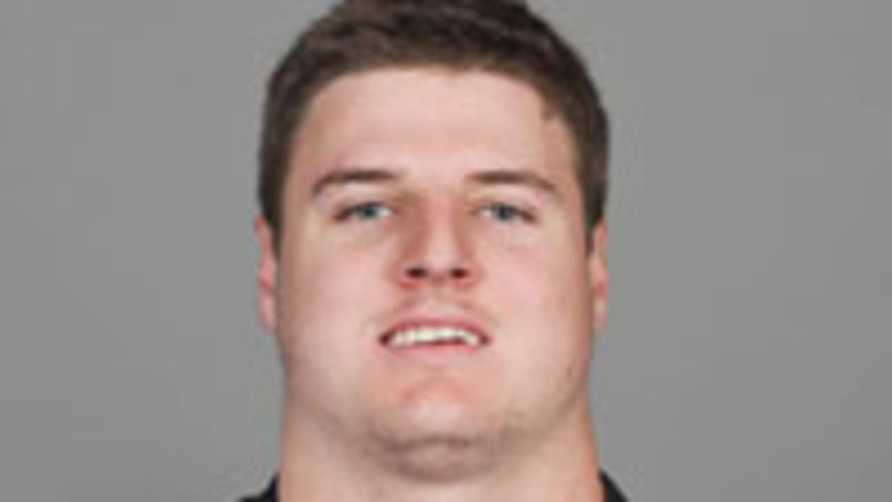 Raiders Sign TE Jake McGee