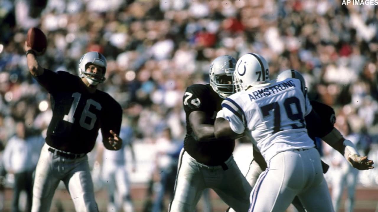 Players Who Have Suited Up For Both The Raiders And 49ers