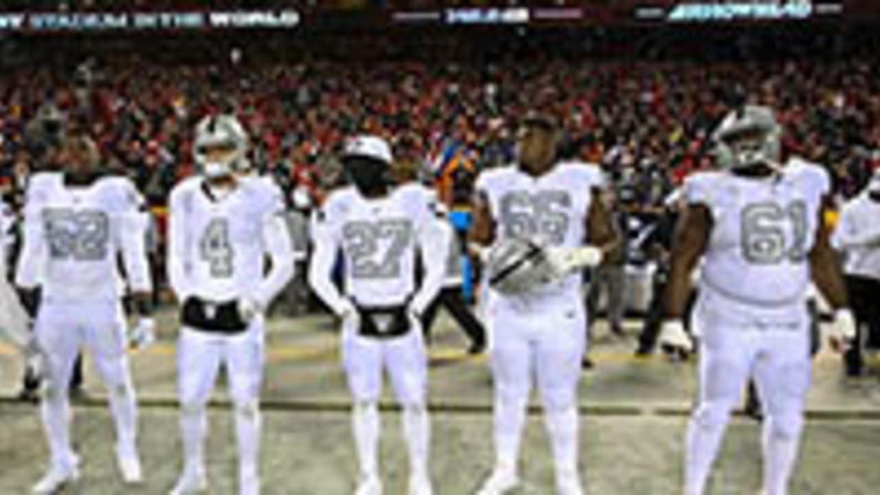 Raiders Snap Counts vs. Kansas City Chiefs: Murray Keeps Rolling ...
